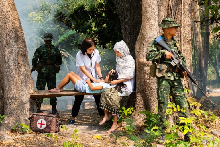 Healing the World: The Inspiring Journey of Doctors Without Borders ...